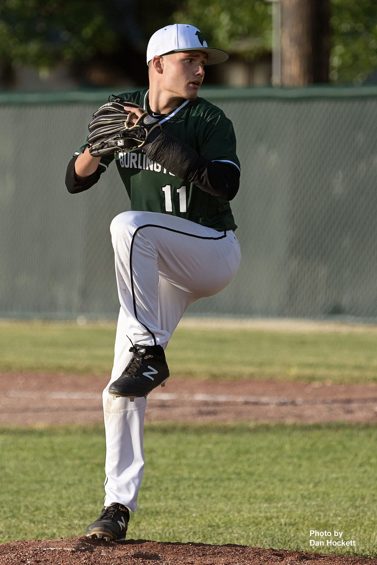 Falcons top Comets, 4-1 – West Burlington, Iowa